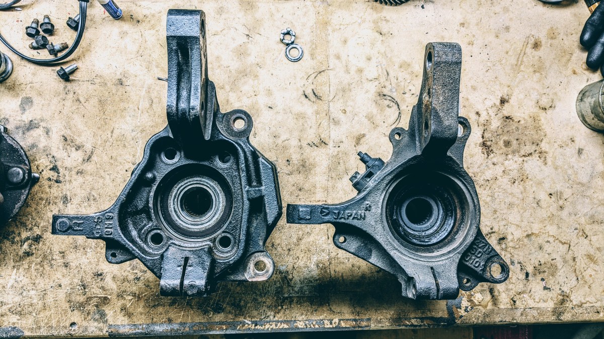 Mod: GR STI Front Knuckles on a GD WRX – b.obsdian | b.orginal